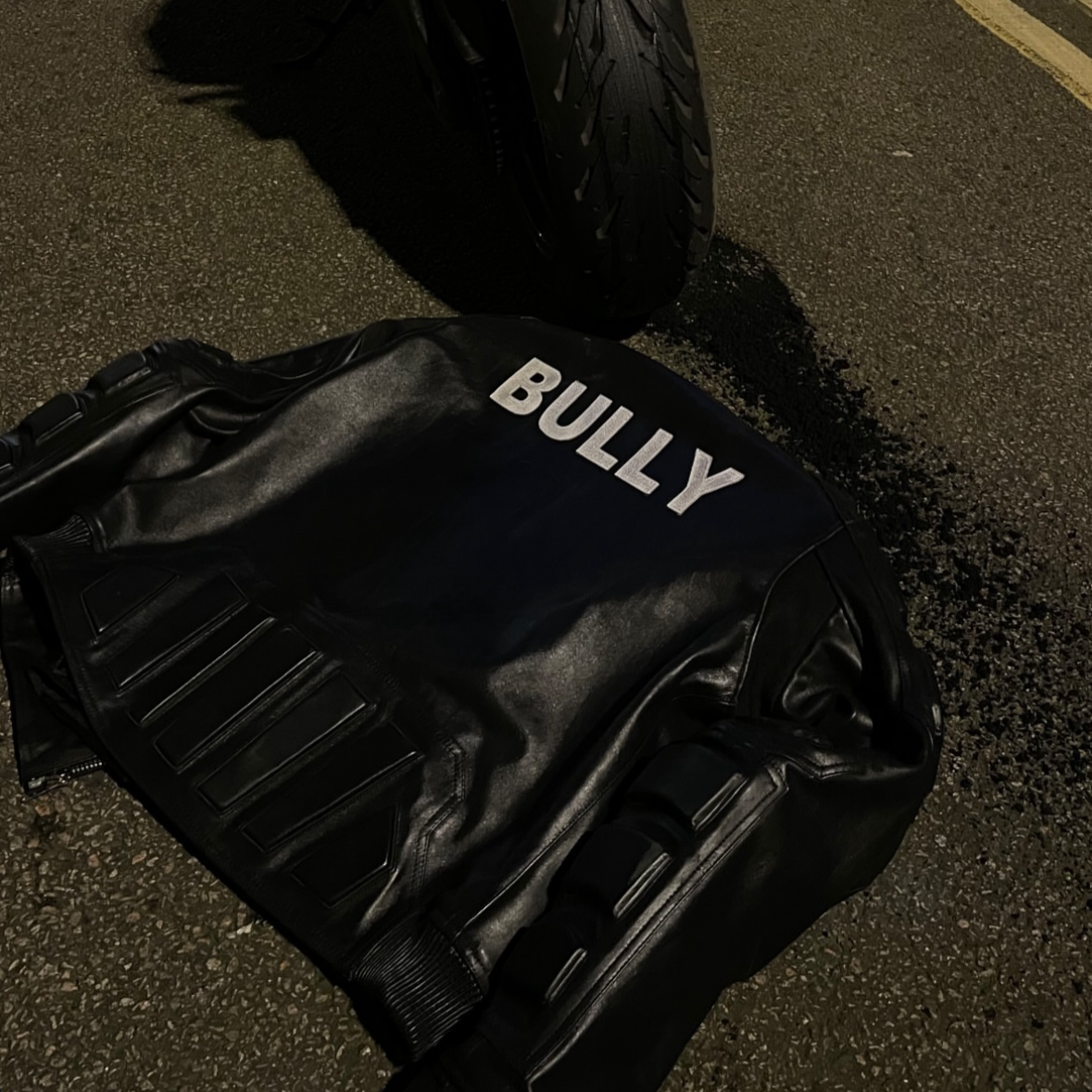 BULLY JACKET (BLACK) – PHTMNE